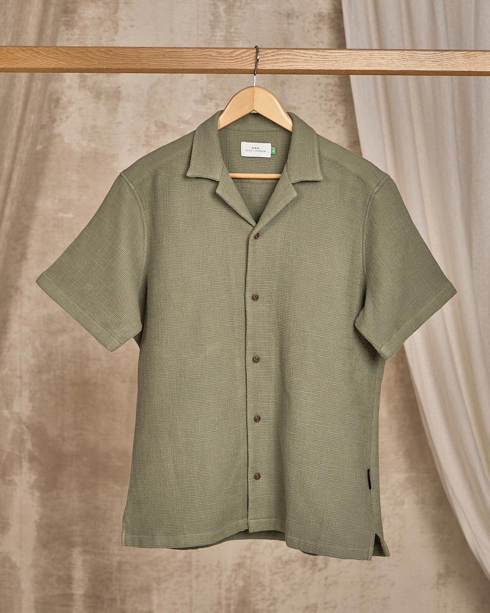 Chemise col bowling vert I Mise au Green